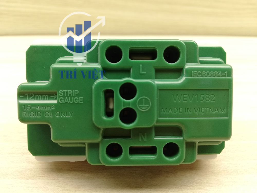 Ổ Cắm Khối 3 Chấu PANASONIC WEV1582SW - VẬT TƯ ĐIỆN NƯỚC TRÍ VIỆT