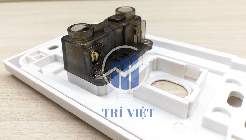 Mặt 1 Lỗ 1 Ổ Sino Vanlock - S18UX - Thiết Bị Điện Trí Việt